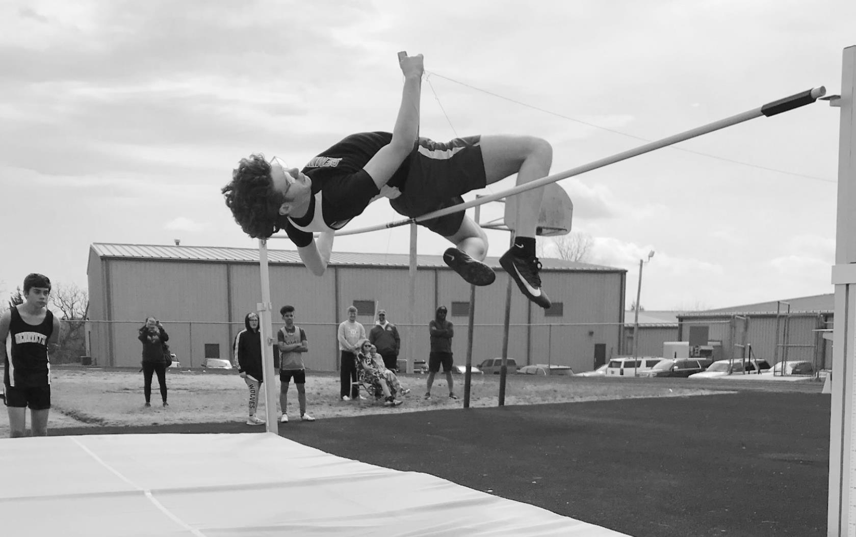 Seminole Chieftain Track Team Compete at Henryetta | Seminole Producer