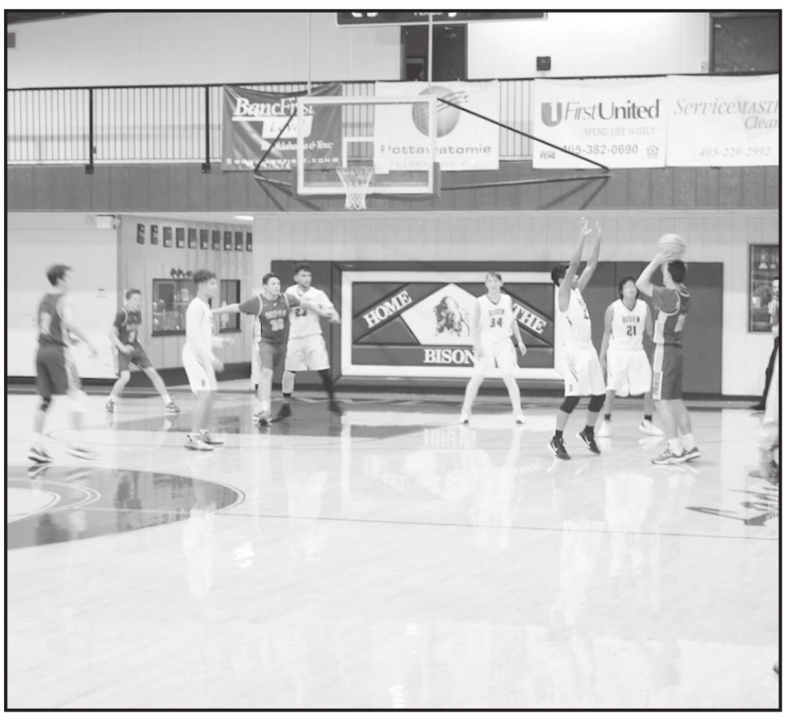 Bison Host Moss Pirates | Seminole Producer