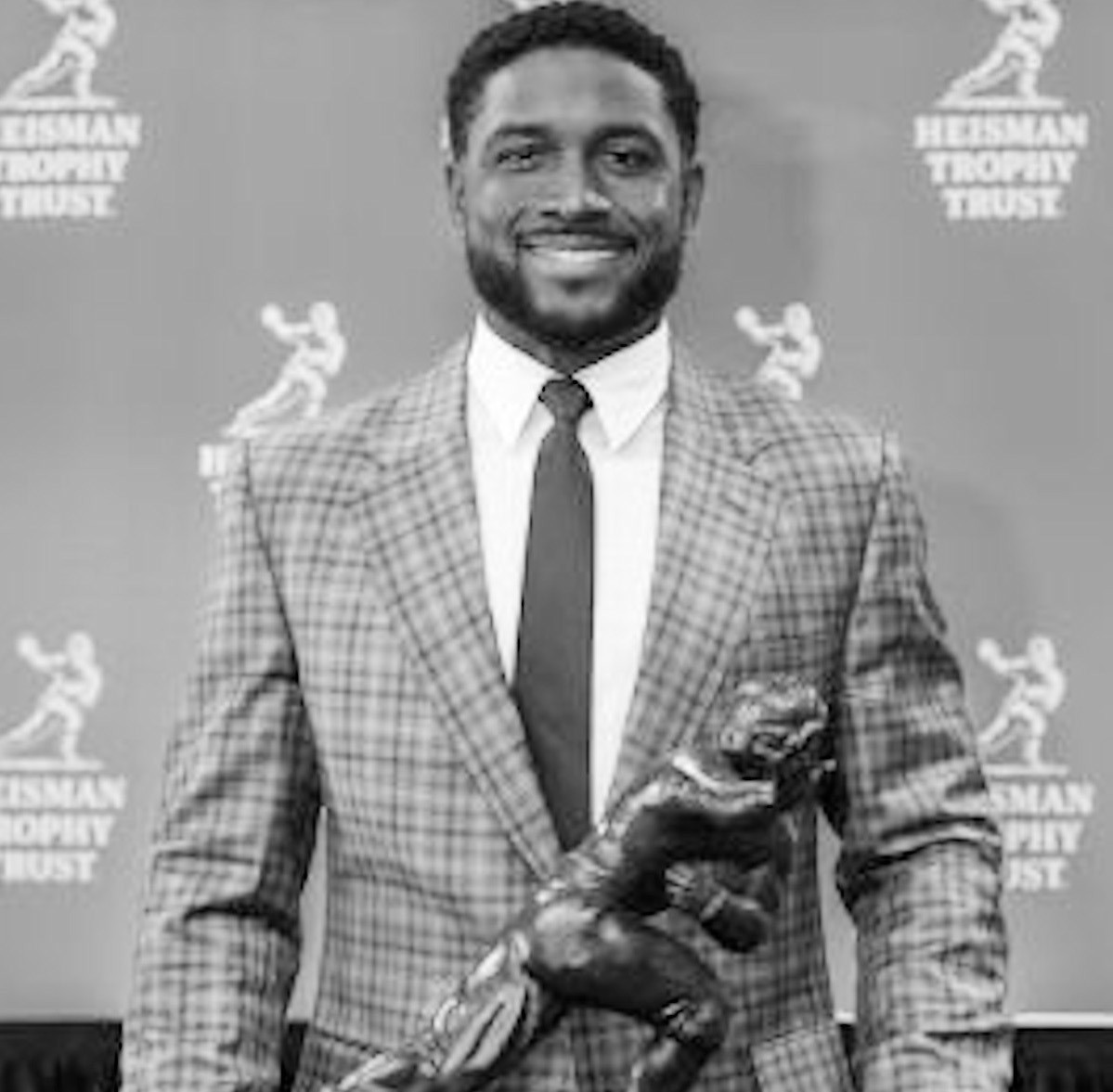 Reggie Bush Gets Heisman Trophy Back | Seminole Producer