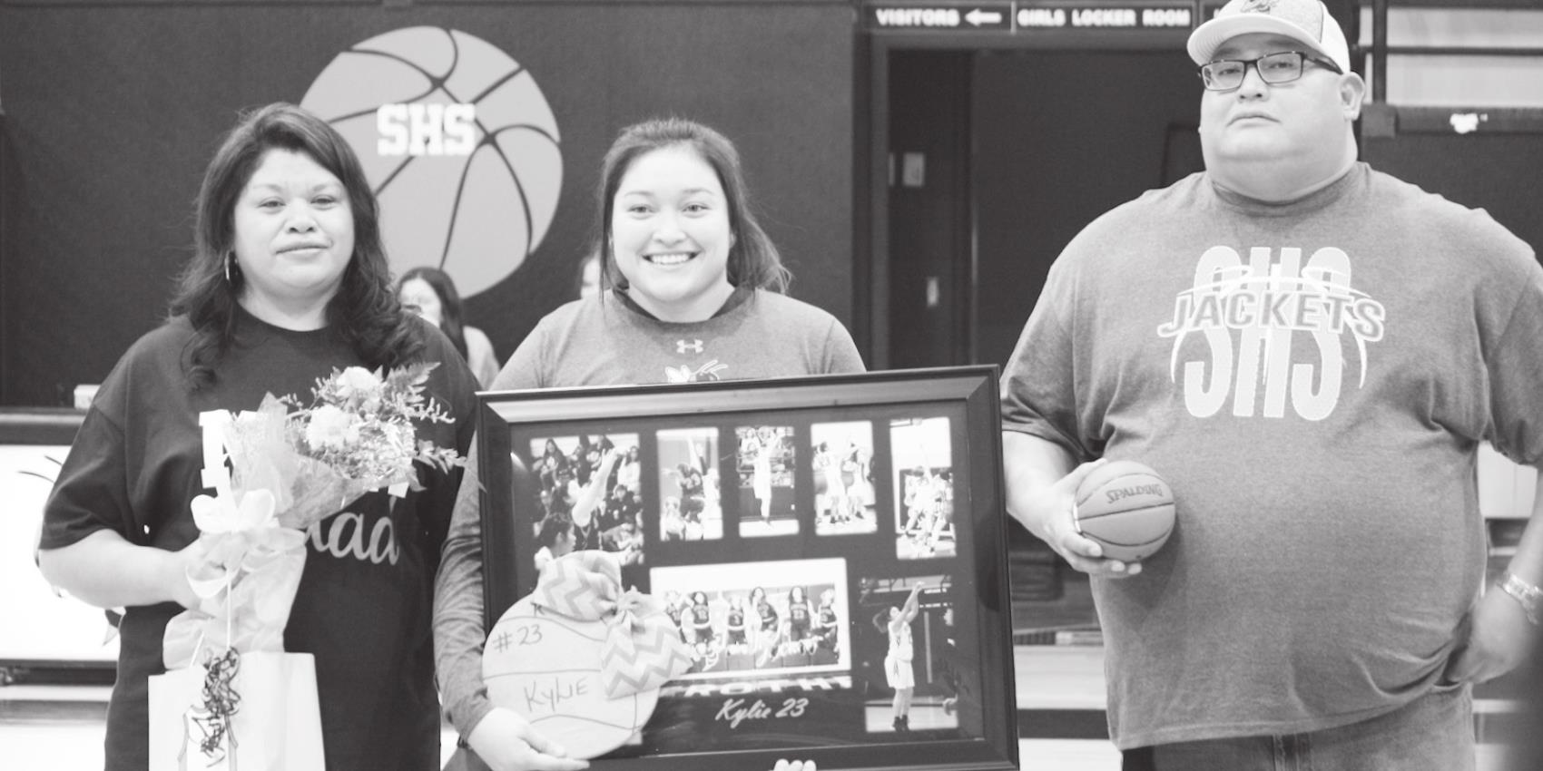 Strother Yellowjackets Have a Win-Win on Senior Night | Seminole Producer